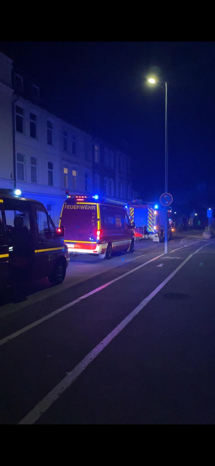 FF Sarstedt FF Sarstedt B1 Unklare Rauchentwicklung FF Sarstedt FF Sarstedt B1 Unklare Rauchentwicklung